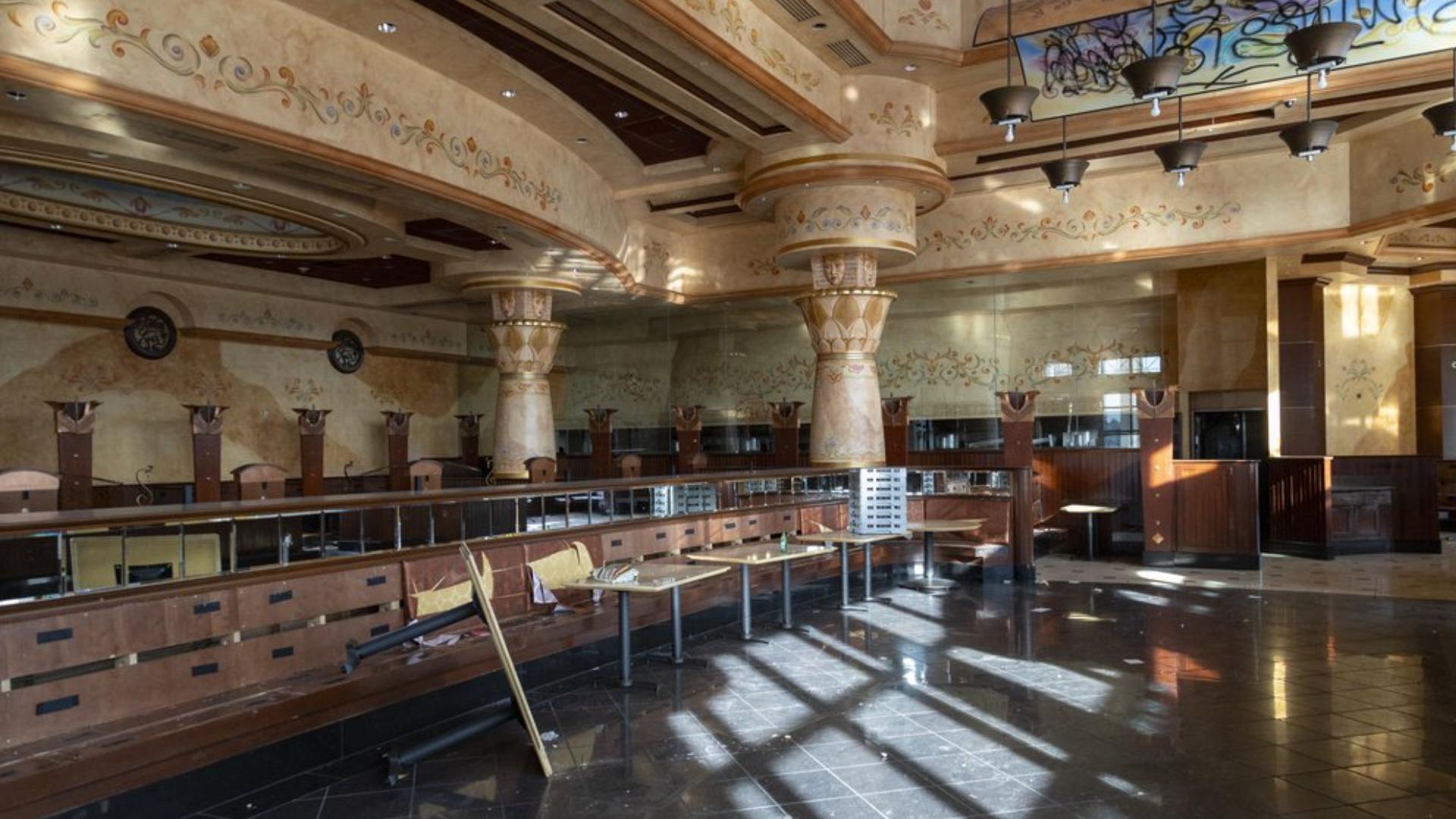 Take a look inside vacant Chestefield Mall ahead of demolition | ksdk.com