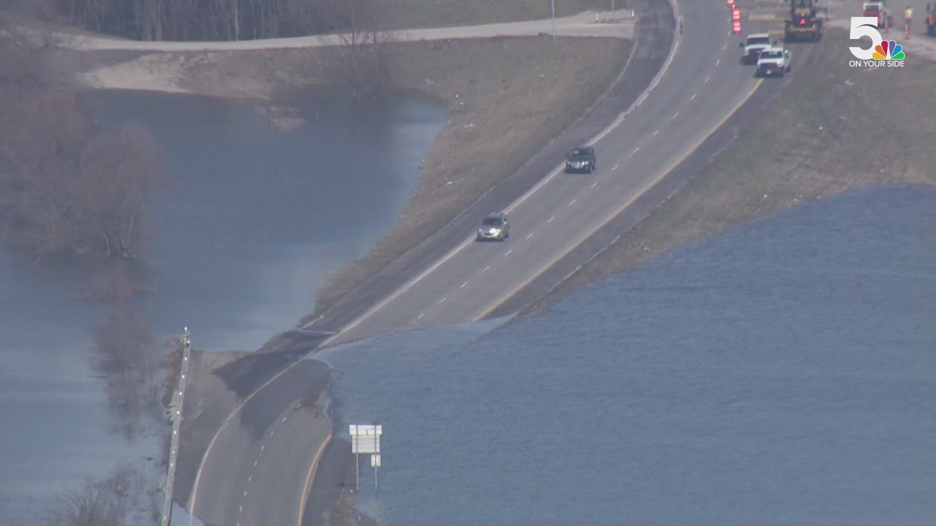 Mississippi River flooding forces Route 67 traffic to reroute | ksdk.com
