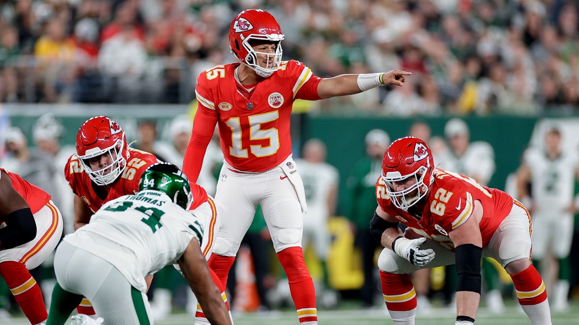 Patrick Mahomes sets NFL record, fastest to 200 TD passes | ksdk.com