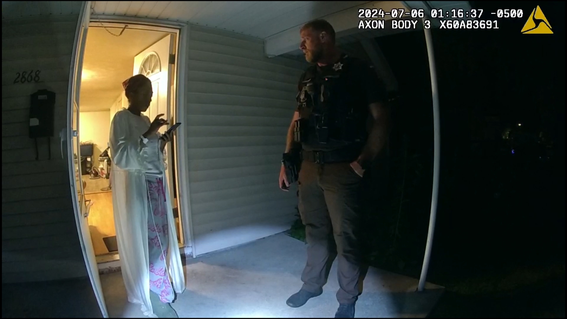 GRAPHIC: Body camera video shows deputy fatally shooting a woman in ...