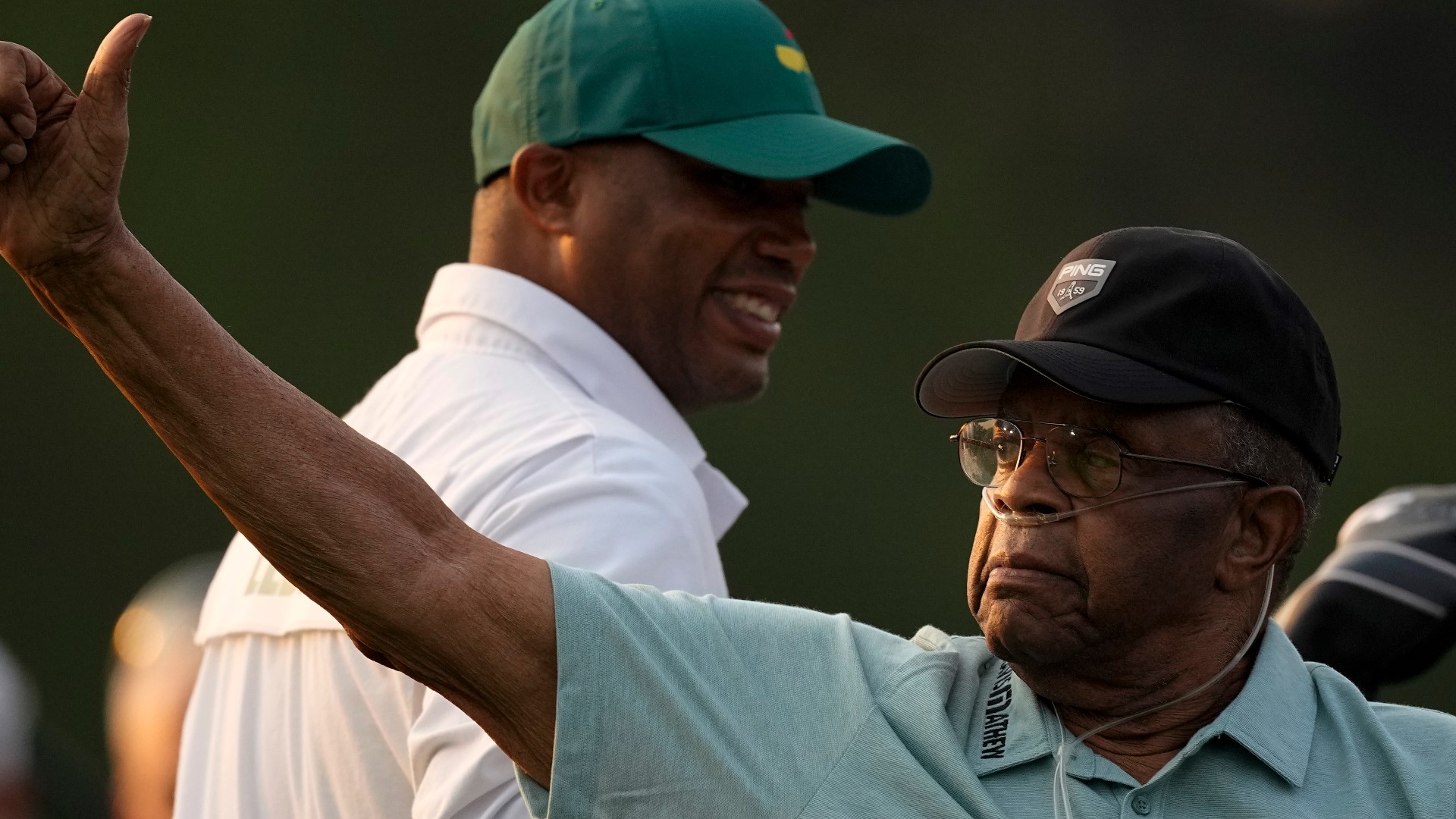 With a wave and smile, Lee Elder helps open the Masters | ksdk.com