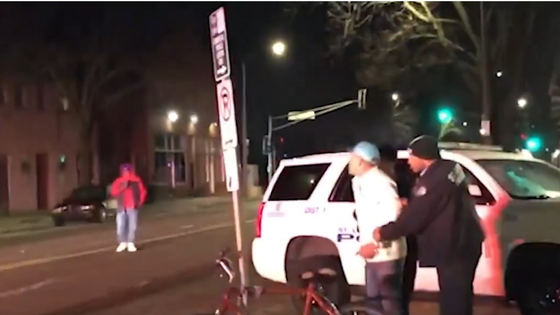 Video shows interaction between Bar:PM owner, police | ksdk.com