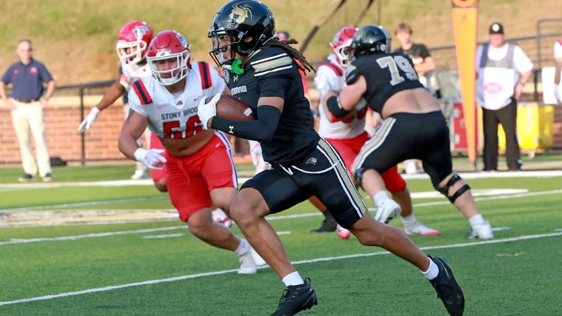 Glantz, Lindenwood start fast before holding off Stony Brook 30-27 ...