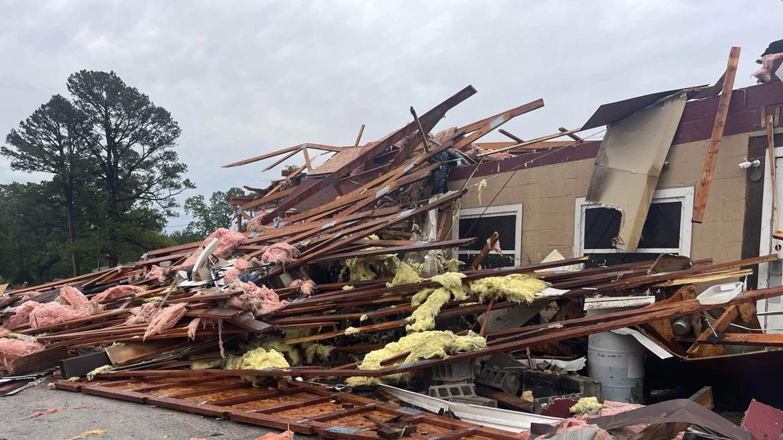 Bar in Sullivan suffers significant damage in severe storm | ksdk.com