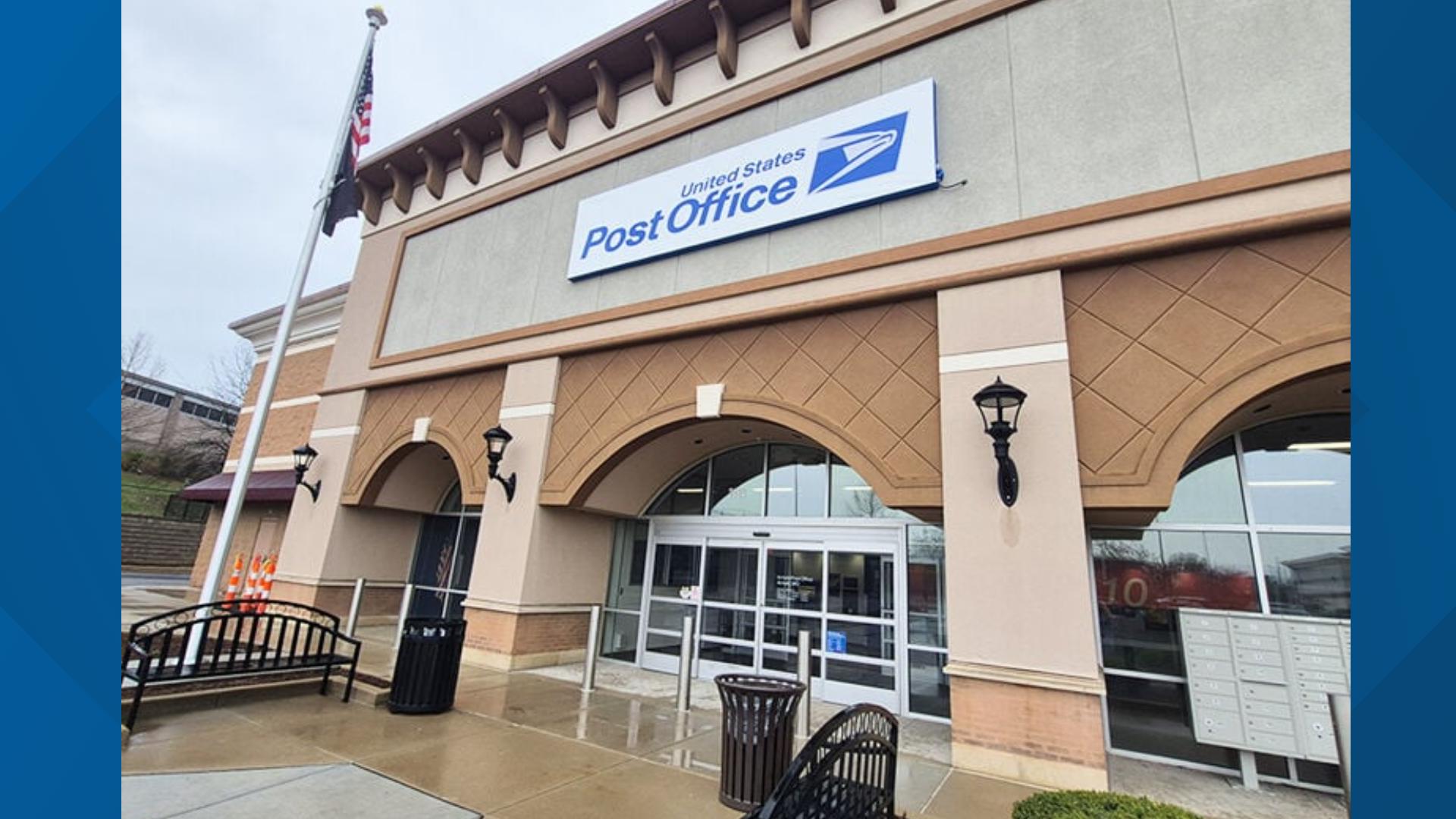 New Arnold Post Office opens at Water Tower Plaza | ksdk.com
