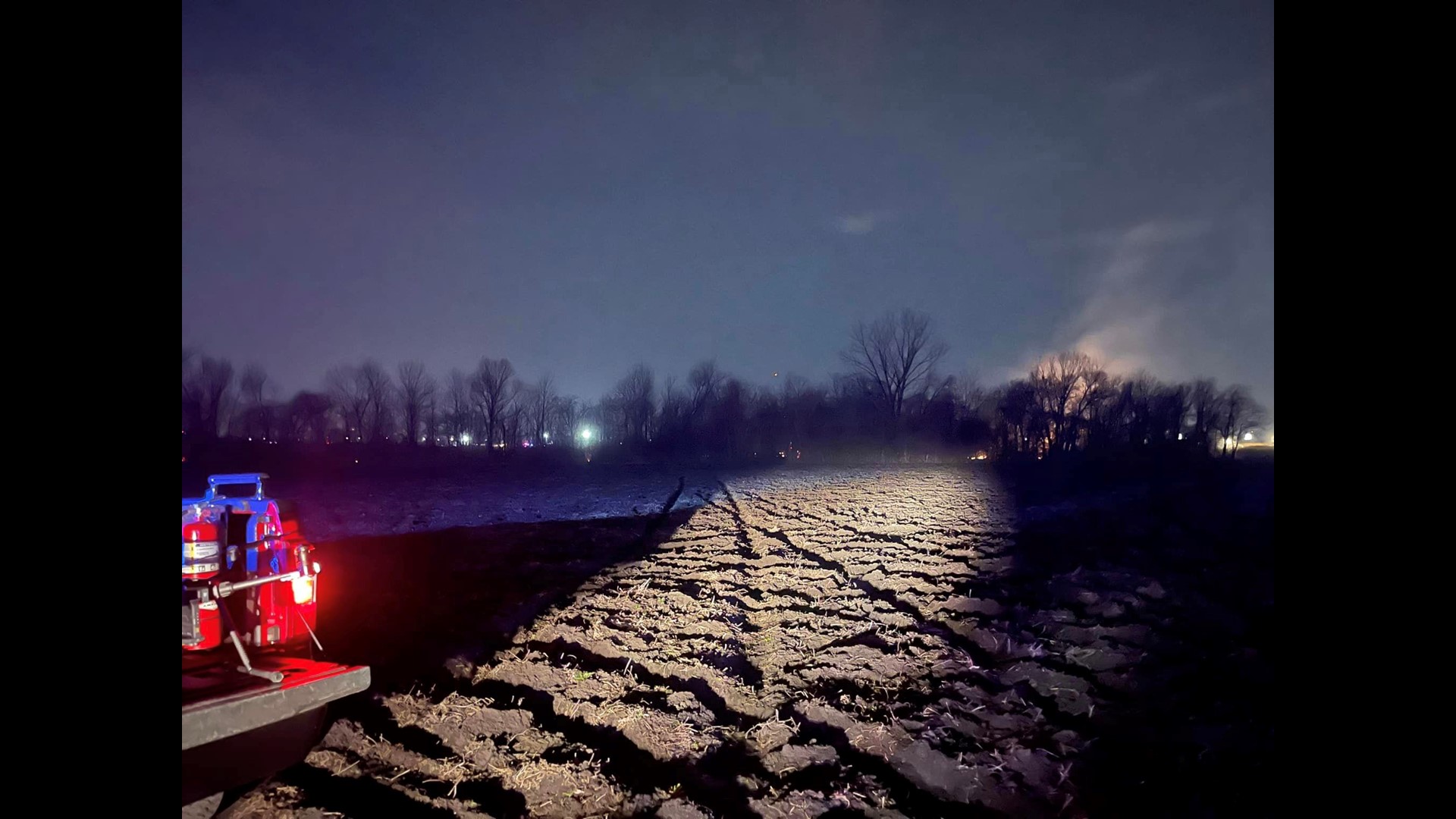 Brush fire burns near Washington Park, Illinois | ksdk.com