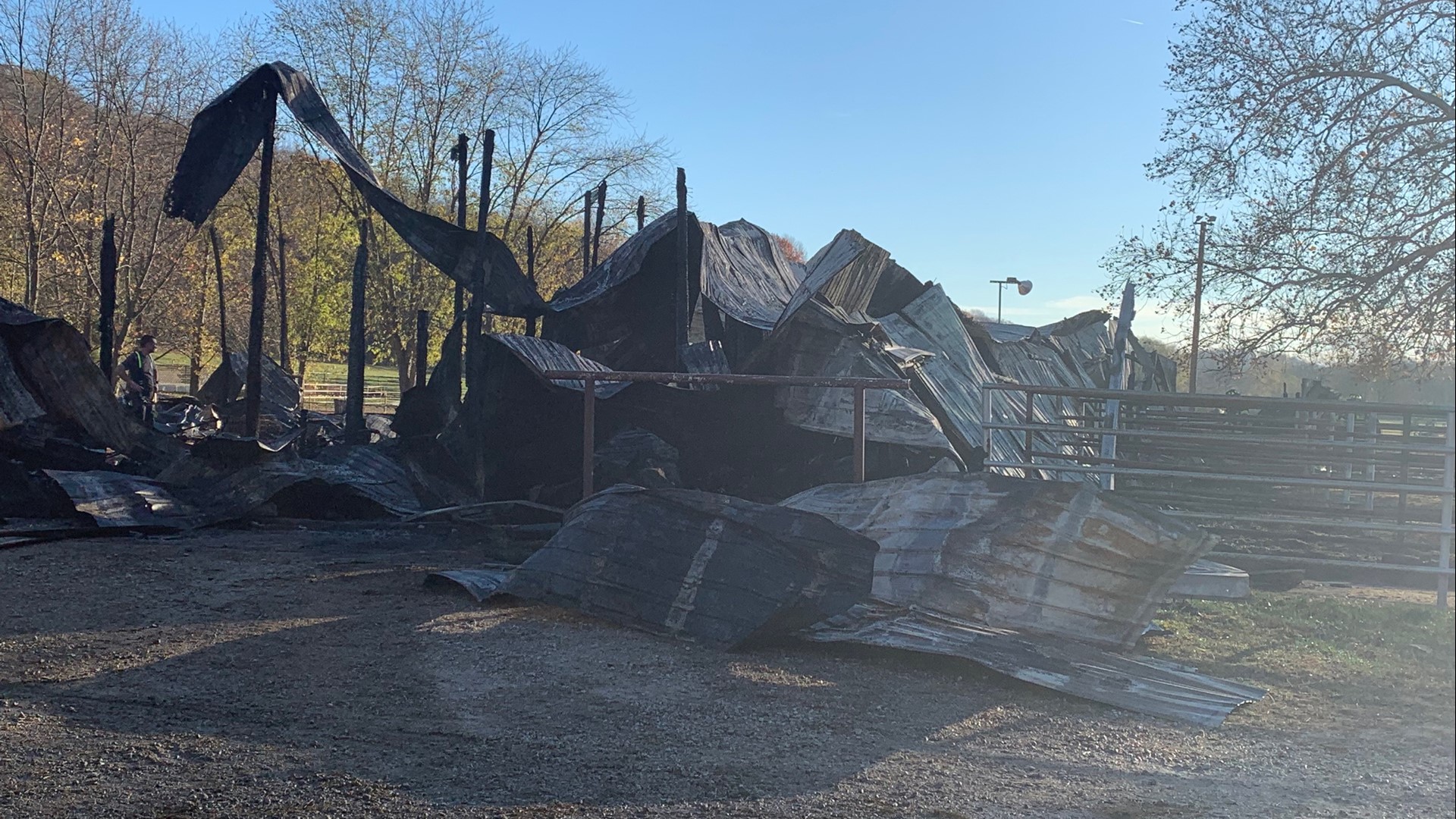 Sugar Creek Ranch fire leaves horse dead | ksdk.com