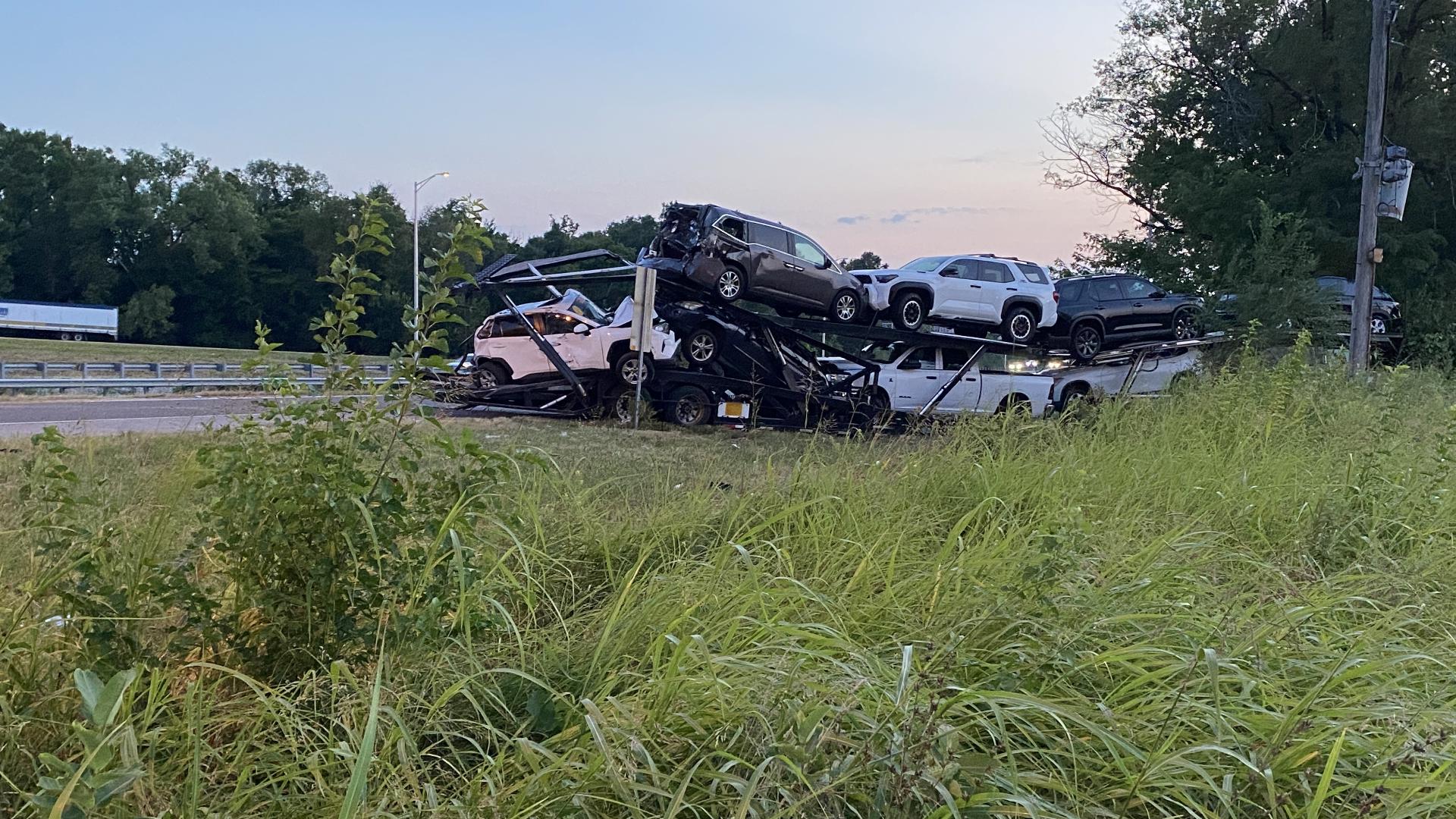 Double semi crash with injuries closes I-64 WB in Washington Park ...