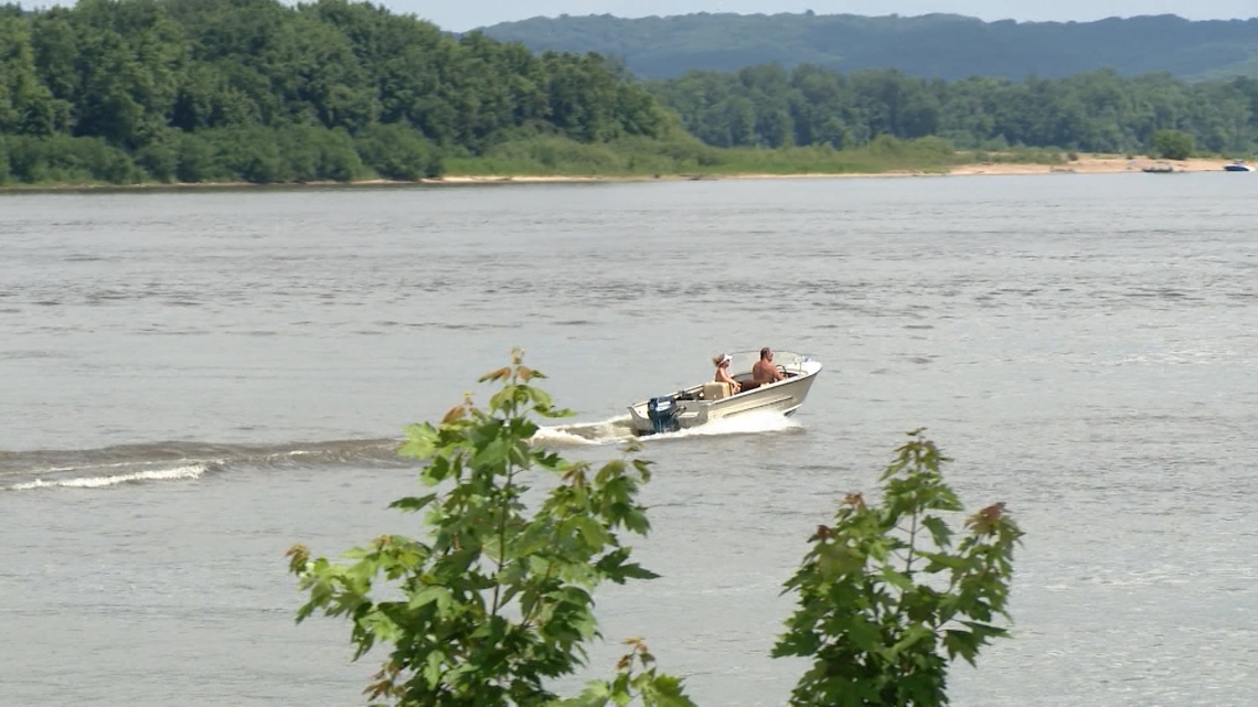 Mississippi River search continues for missing swimmer | ksdk.com