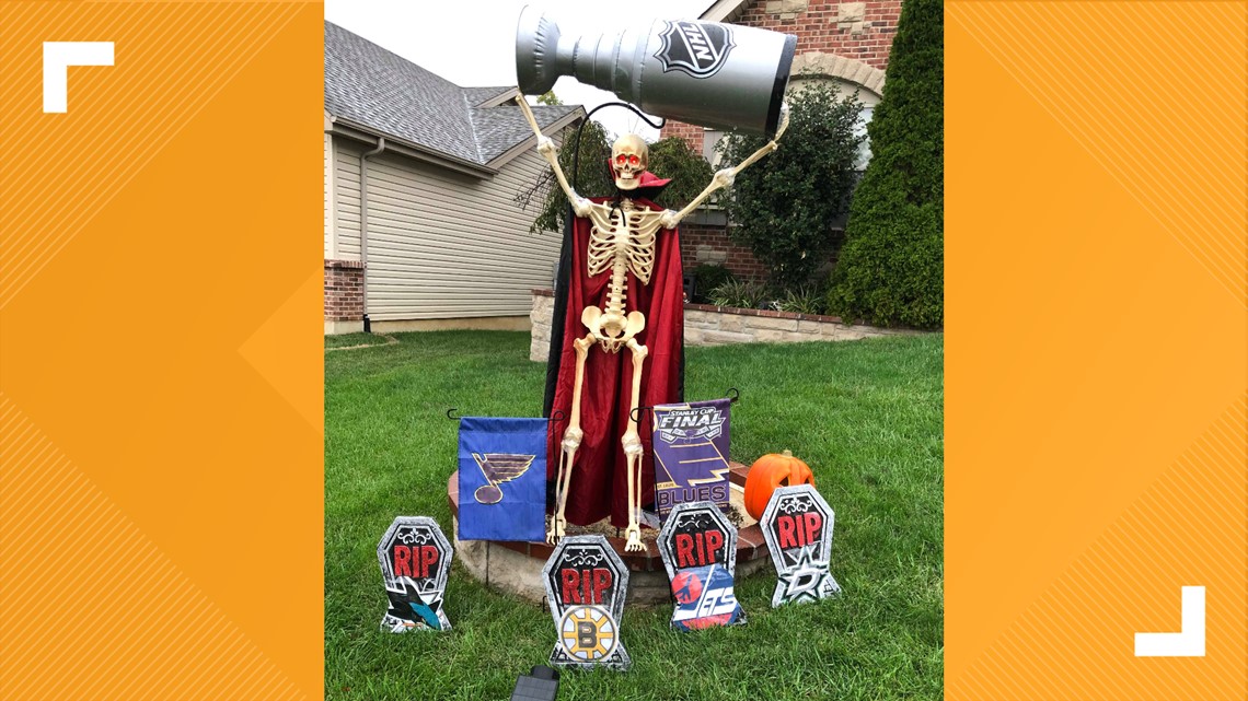 St. Louis Halloween decorations: Family's Blues Stanley Cup theme ...