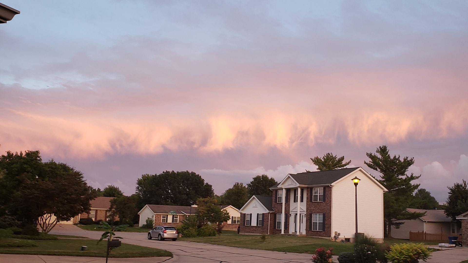 Hurricane Laura sparks fiery sunset in St. Louis | PHOTOS | ksdk.com