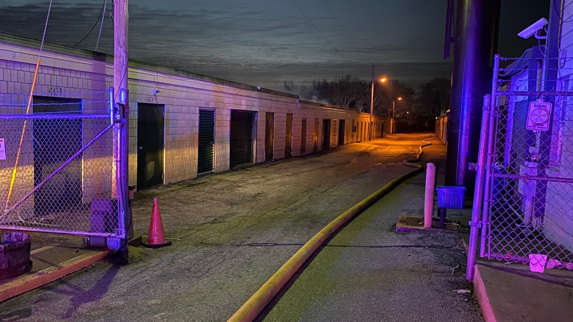 Property owners salvage belongings after storage unit fire | ksdk.com