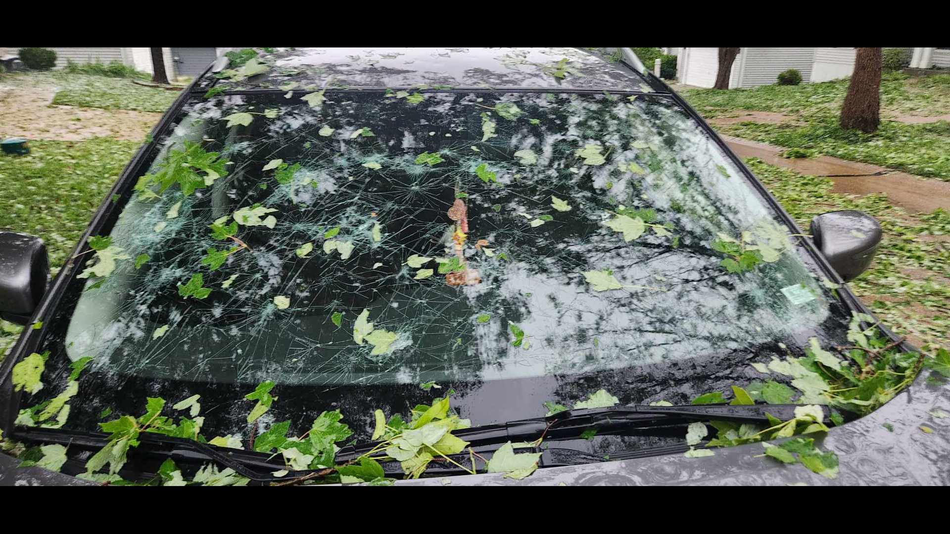 Hail, wind, flooding cause damage around St. Louis area | ksdk.com