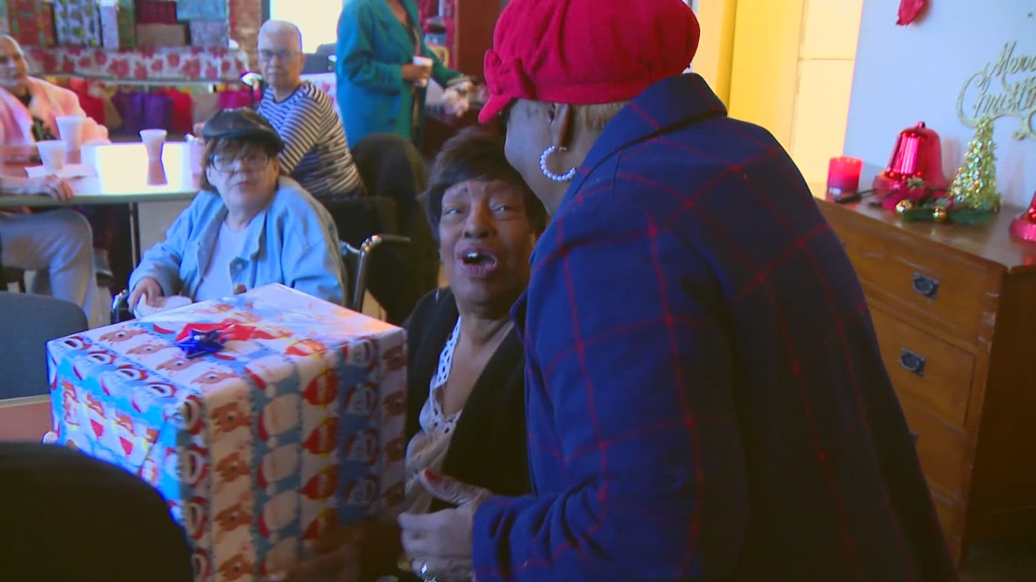 Santa for Seniors program spreads holiday cheer to those often ...