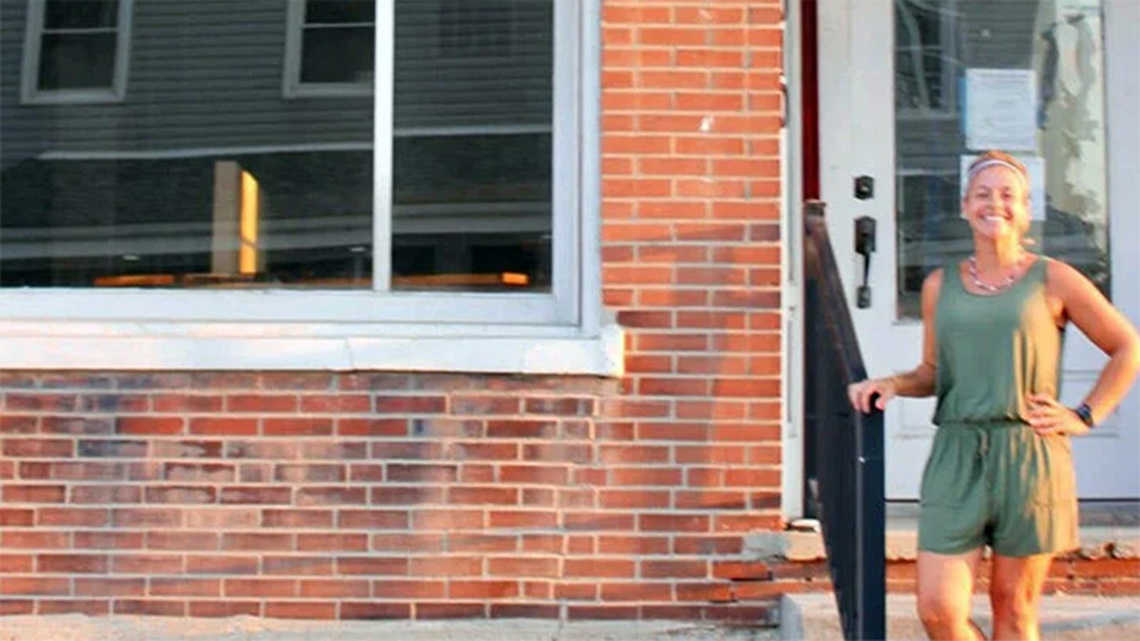 Festus woman launches bakery and café in Imperial | ksdk.com