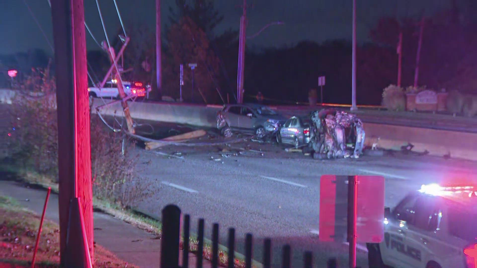 Crash closes Manchester Road, pulls down power lines in Des Peres ...