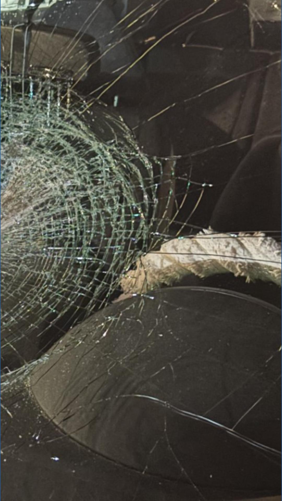 Falling objects damage 8 cars on Interstate 44 in St. Louis | ksdk.com