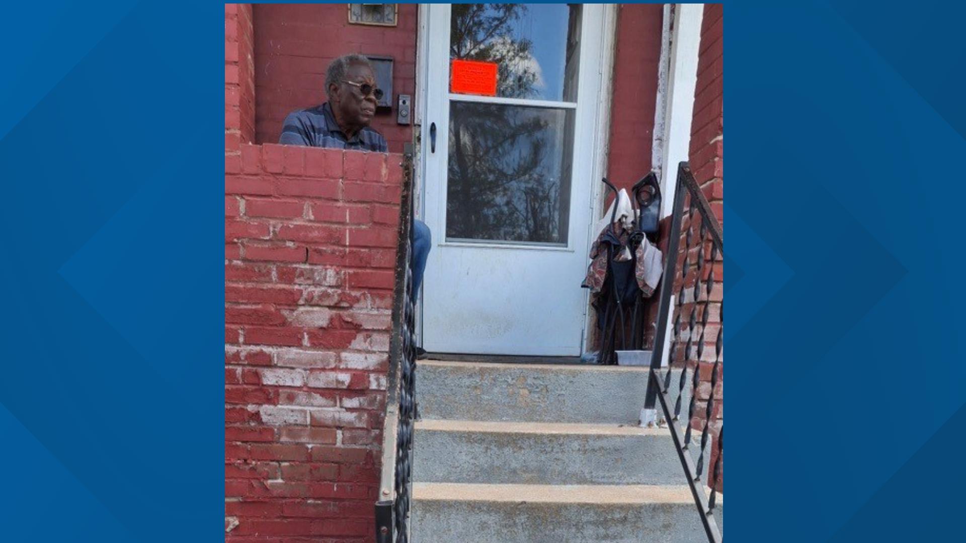 State Farm delay leaves elderly St. Louis man in limbo after EF3 ...