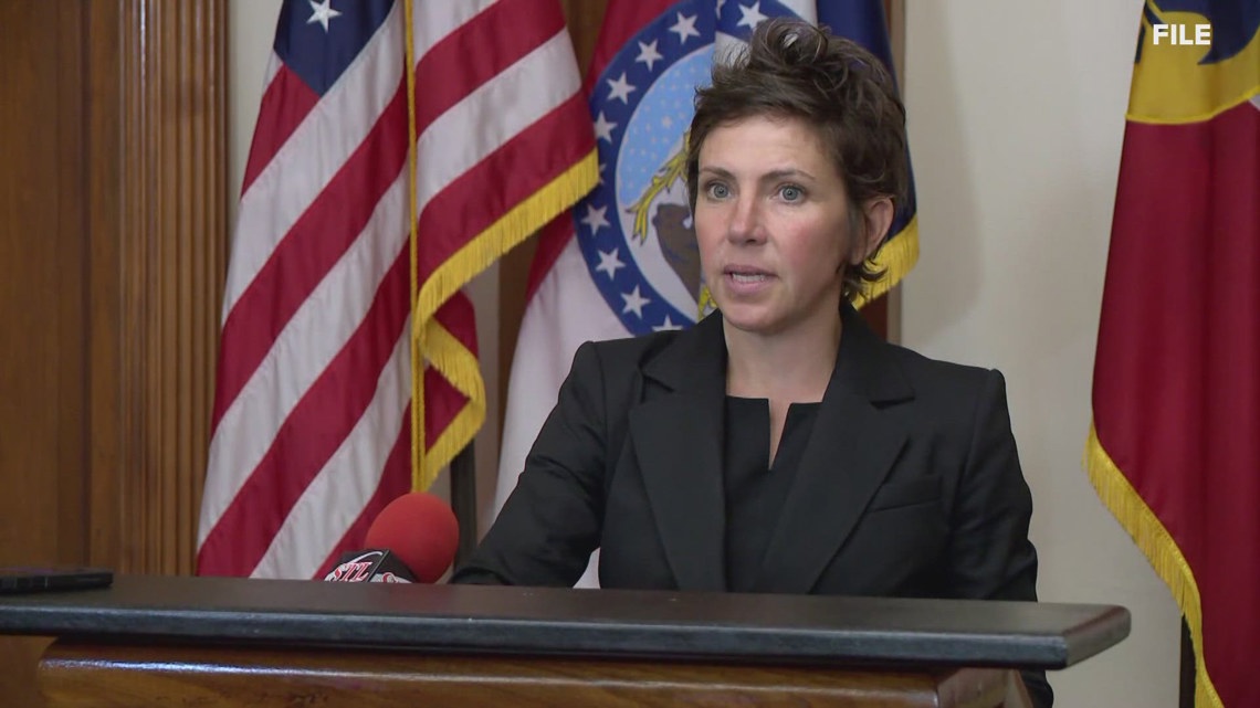 St. Louis mayor's top comms official Beverly Isom resigns | ksdk.com