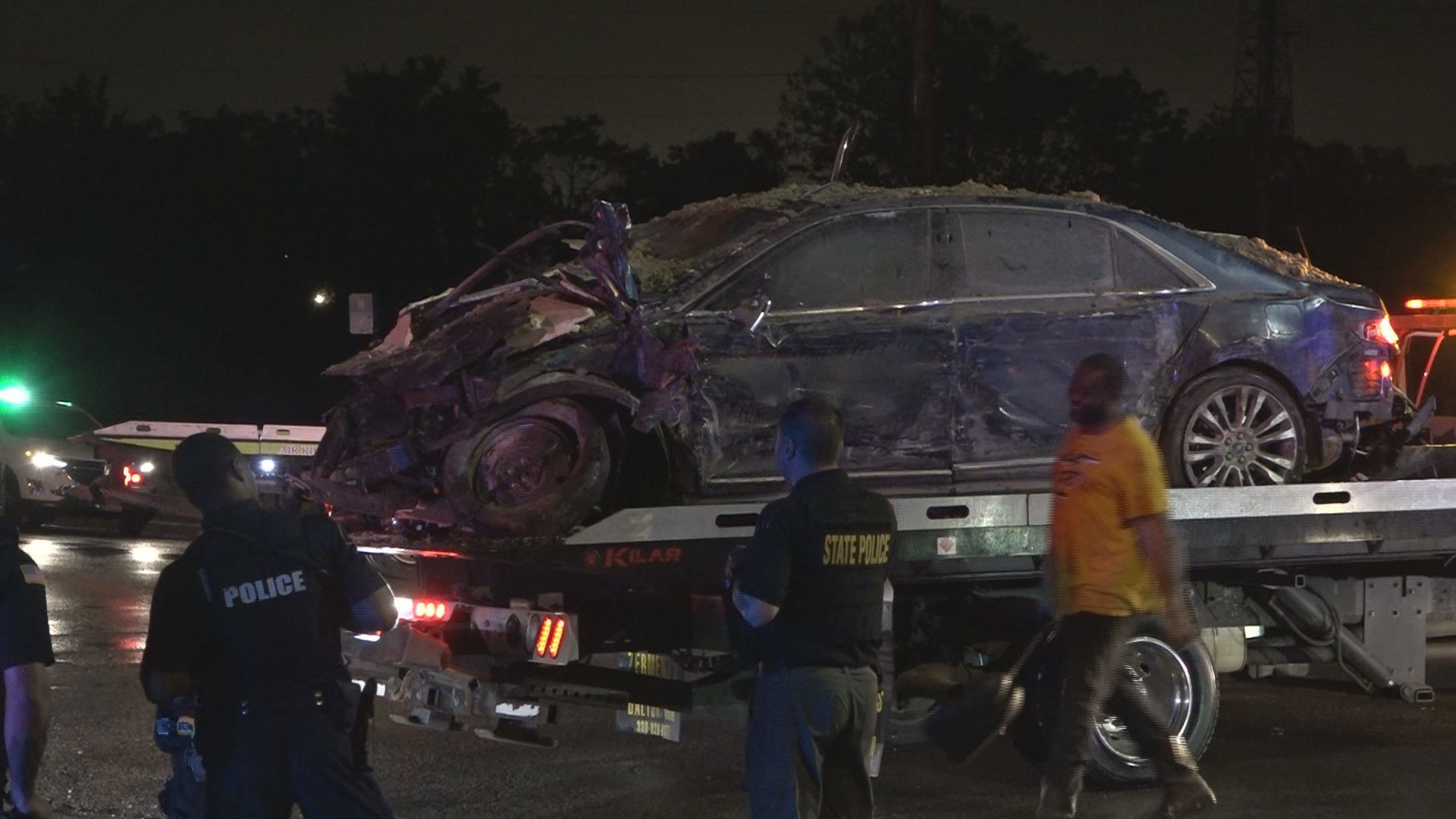Car crashes into East St. Louis building | ksdk.com