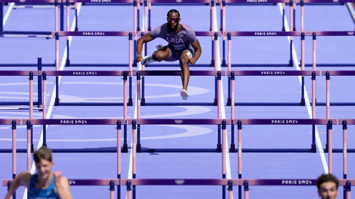 St. Louis Olympian takes advantage of a new hurdle rule | ksdk.com
