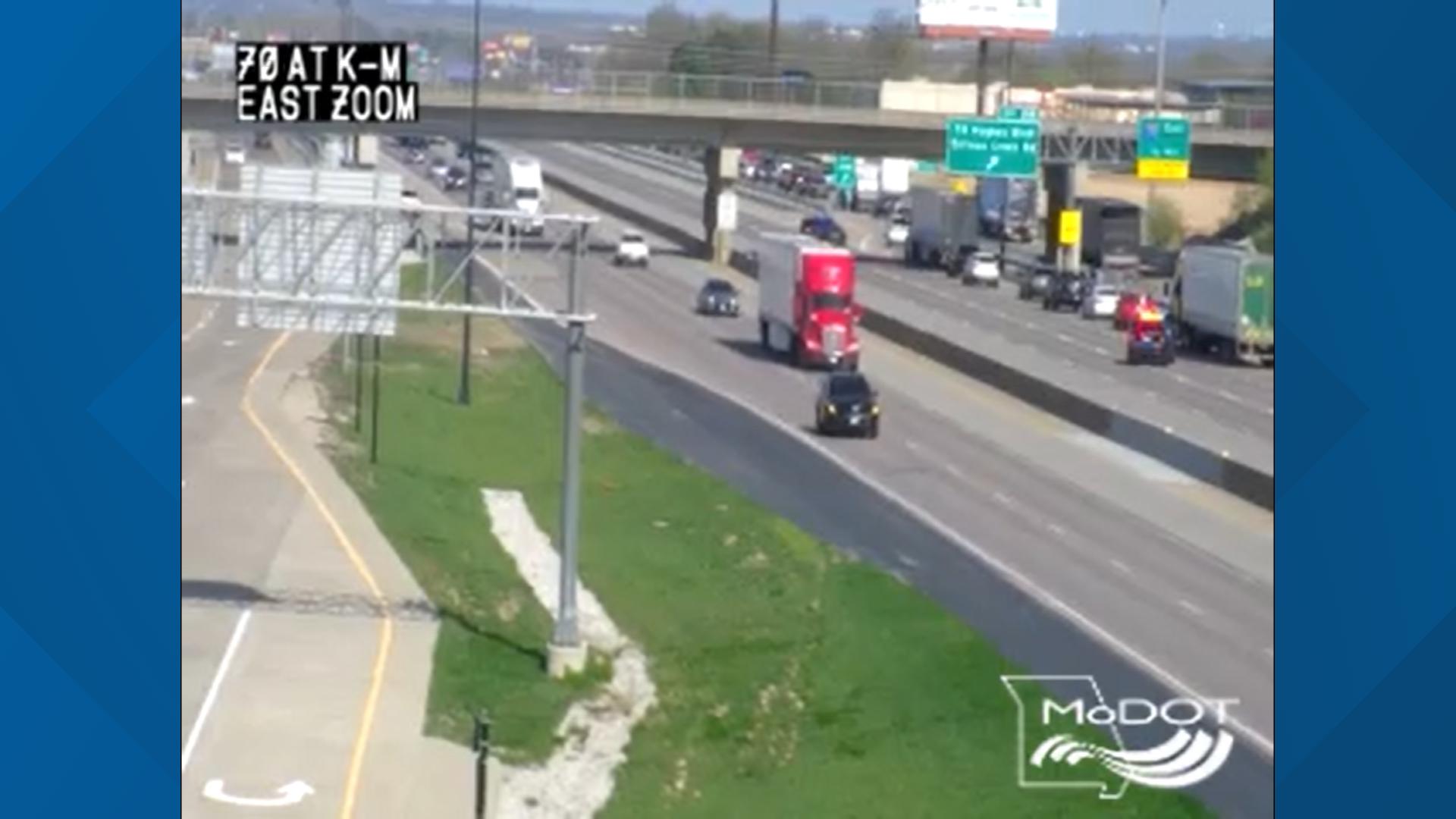 1 dead after three-vehicle crash on I-70 in St. Charles County | ksdk.com