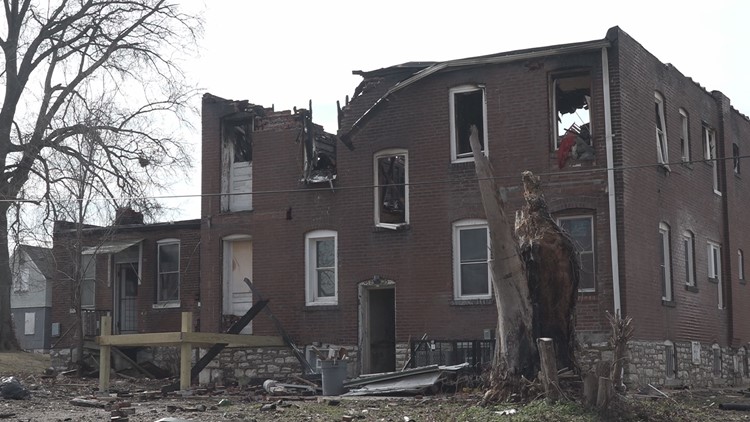 Person killed in fire at multi-family home in St. Louis | ksdk.com