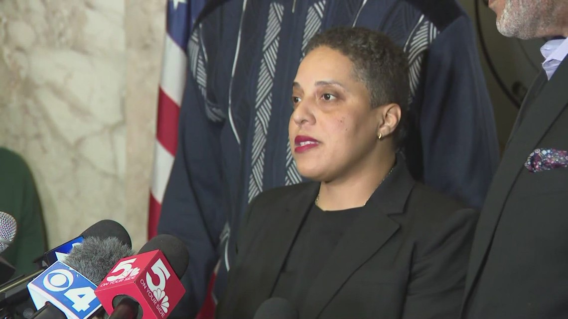 Gardner files response to legal motion trying to remove her | ksdk.com