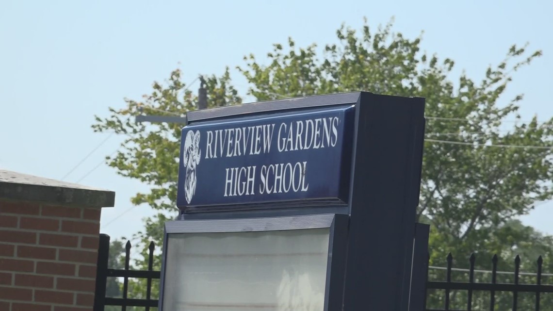 Fights break out again at Riverview Gardens High School | ksdk.com