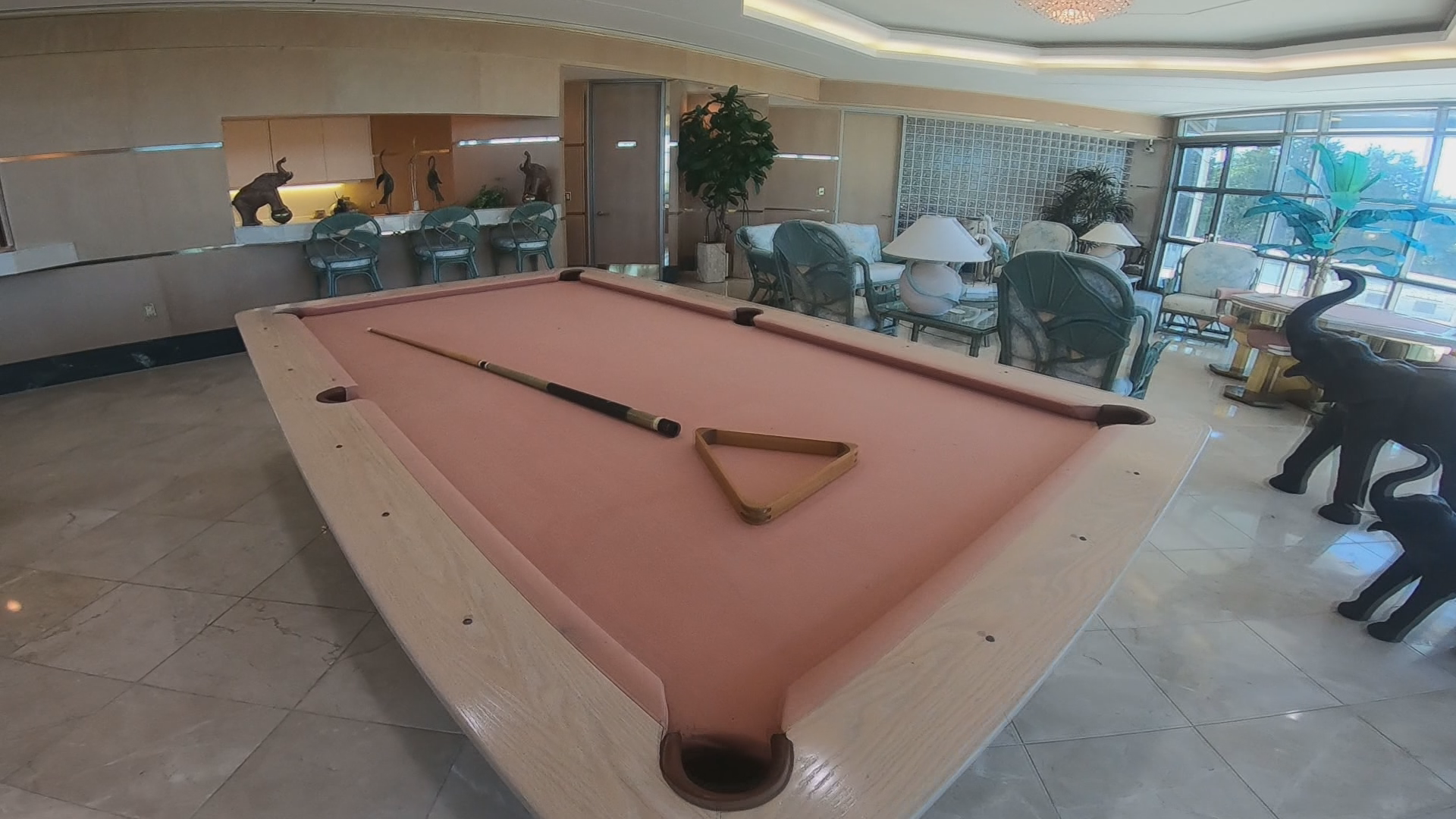 A rare look inside an $80M 'glass castle' for sale in Missouri | ksdk.com