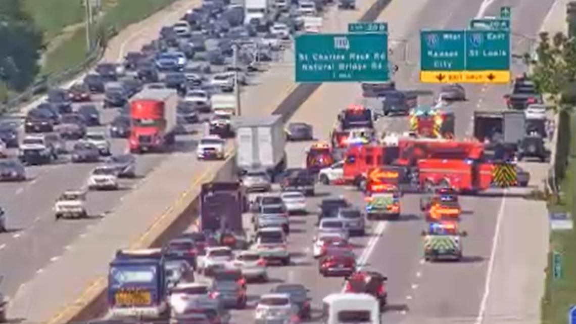 Multi-vehicle crash causes delays on I-270 | ksdk.com