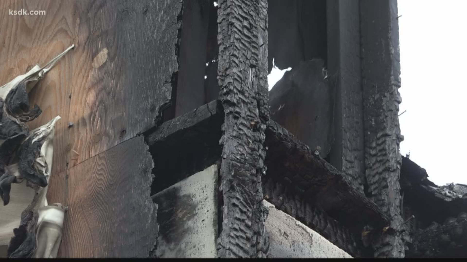 Neighbors help save family of 5 from large house fire near Imperial ...