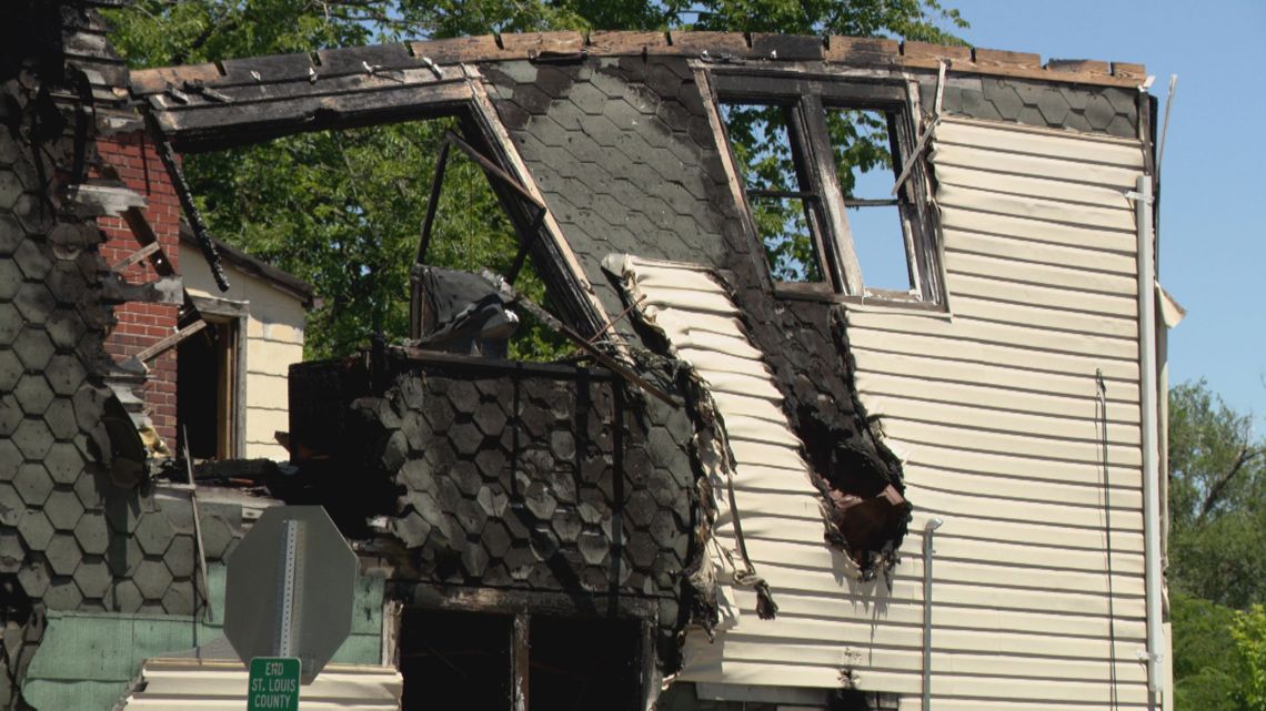 Fire crews: Two condemned buildings burned in suspected arson | ksdk.com