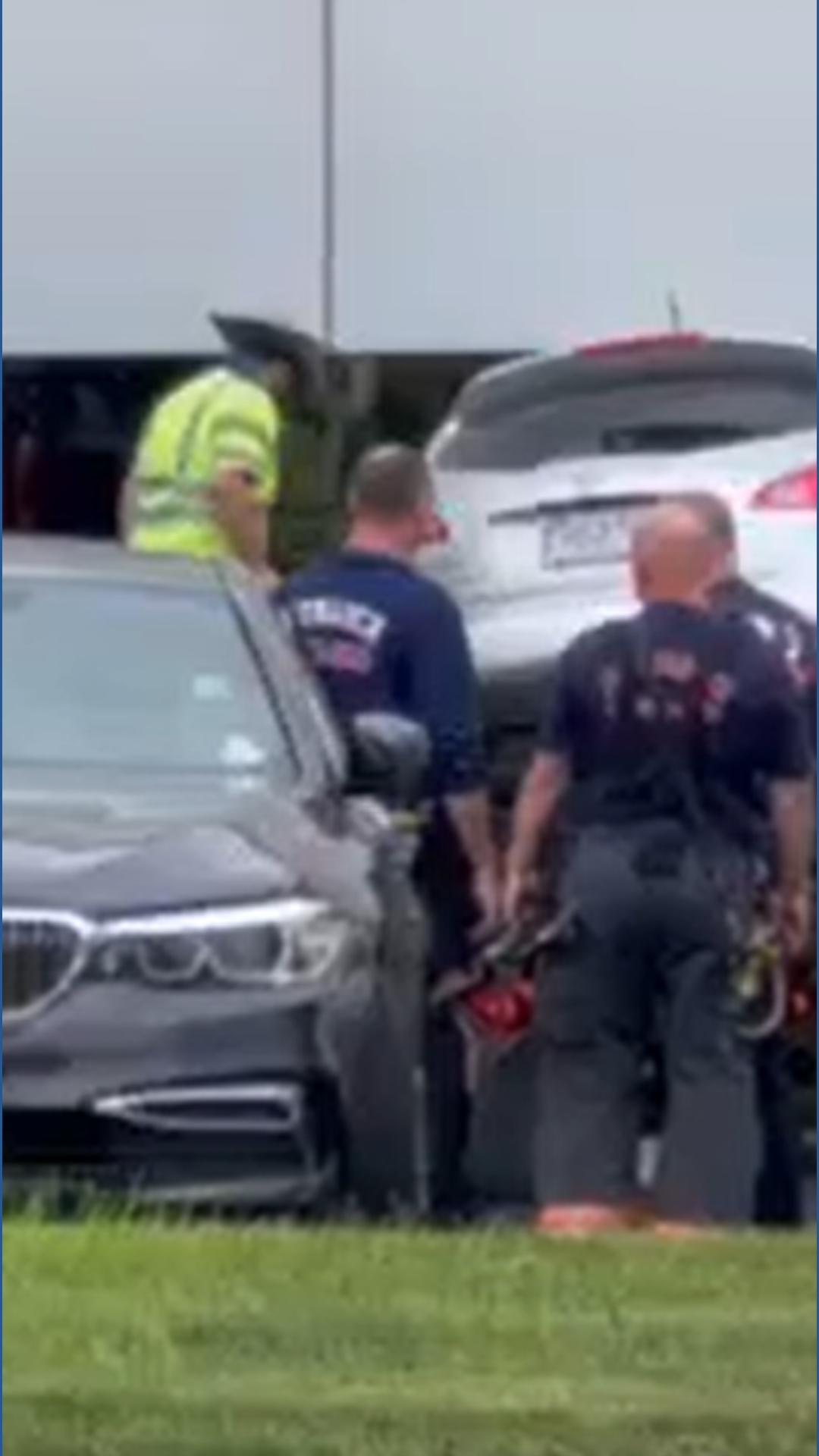 Car crashes into health care building near St. Louis | ksdk.com