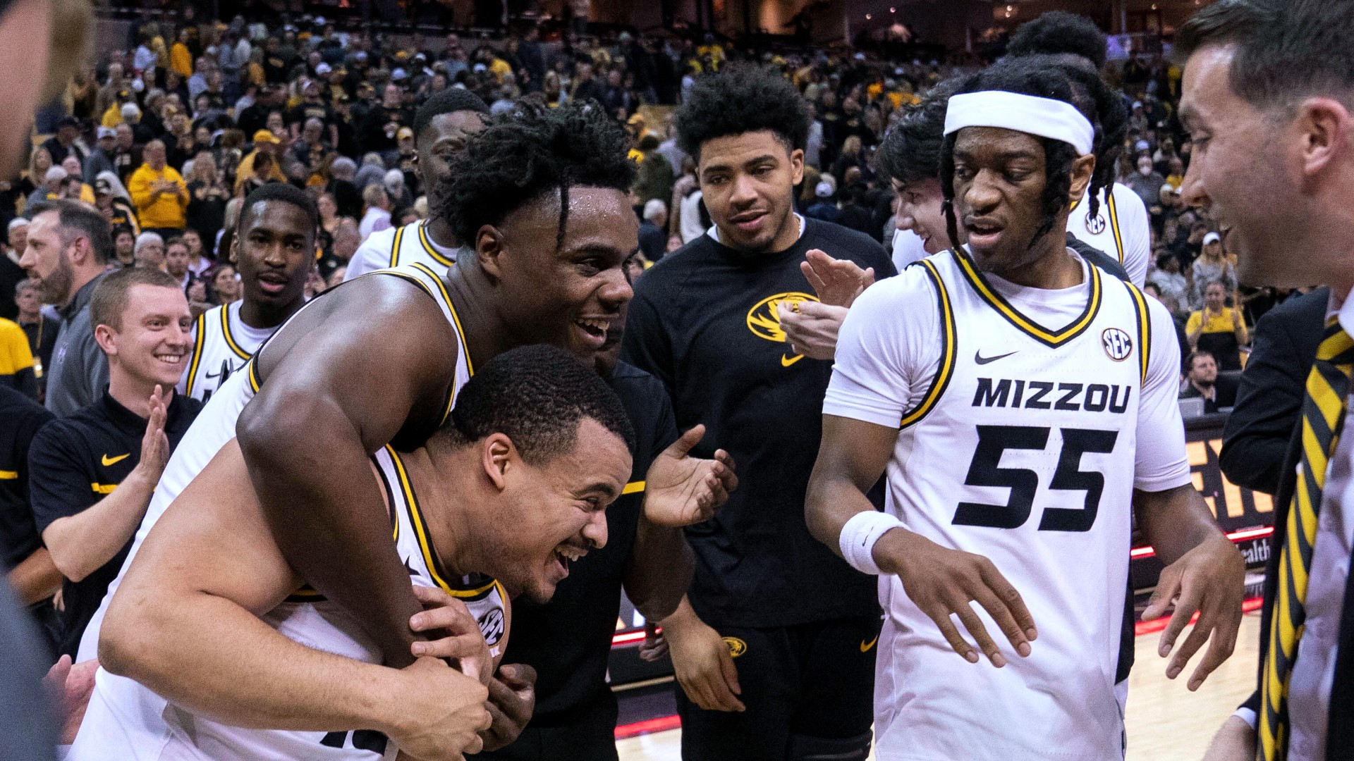 Nick Honor 3 lifts Mizzou past Mississippi St. 66-64 in OT | ksdk.com