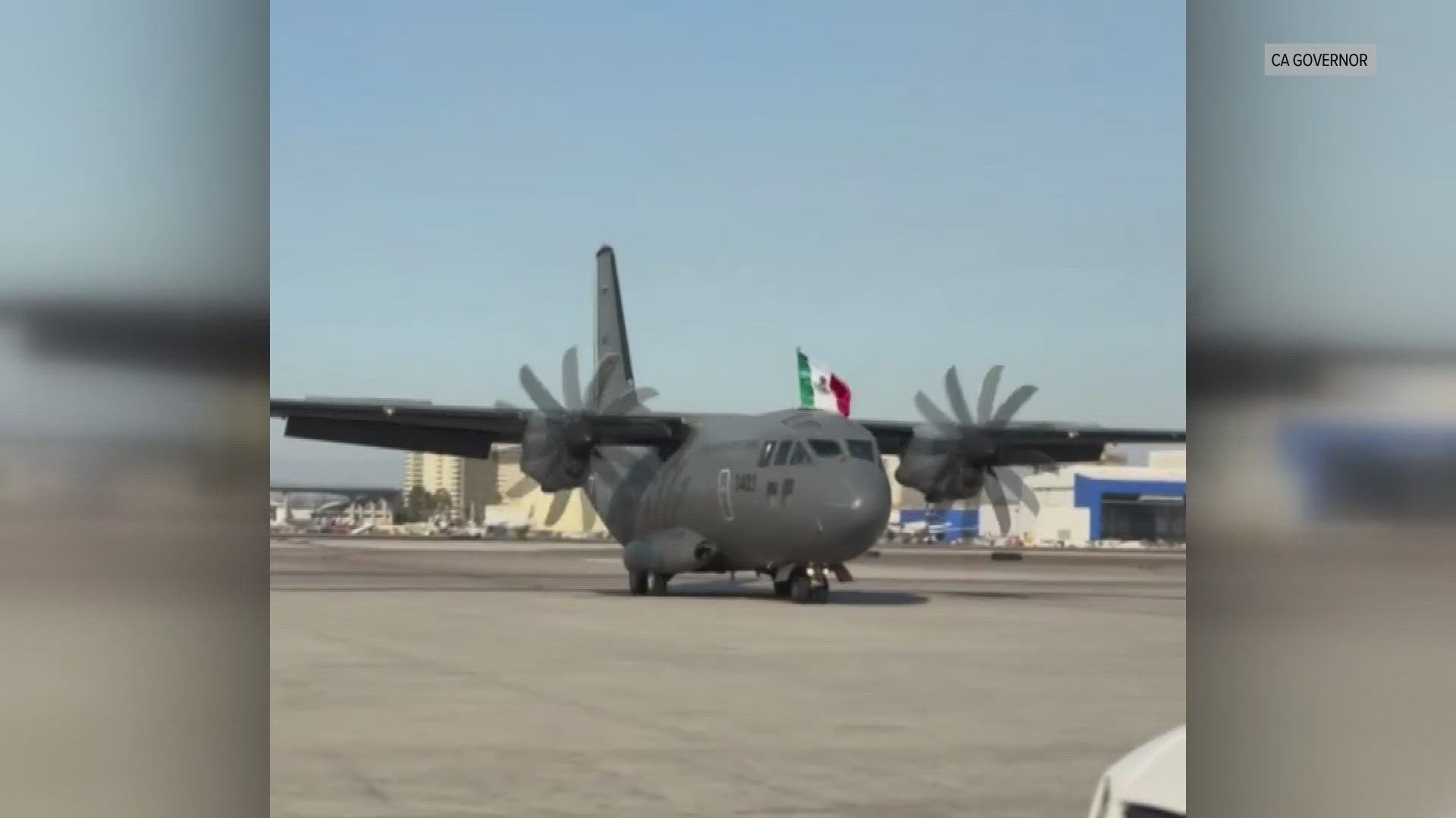 Firefighters from Mexico arrive in LA to aid in fight against wildfires ...