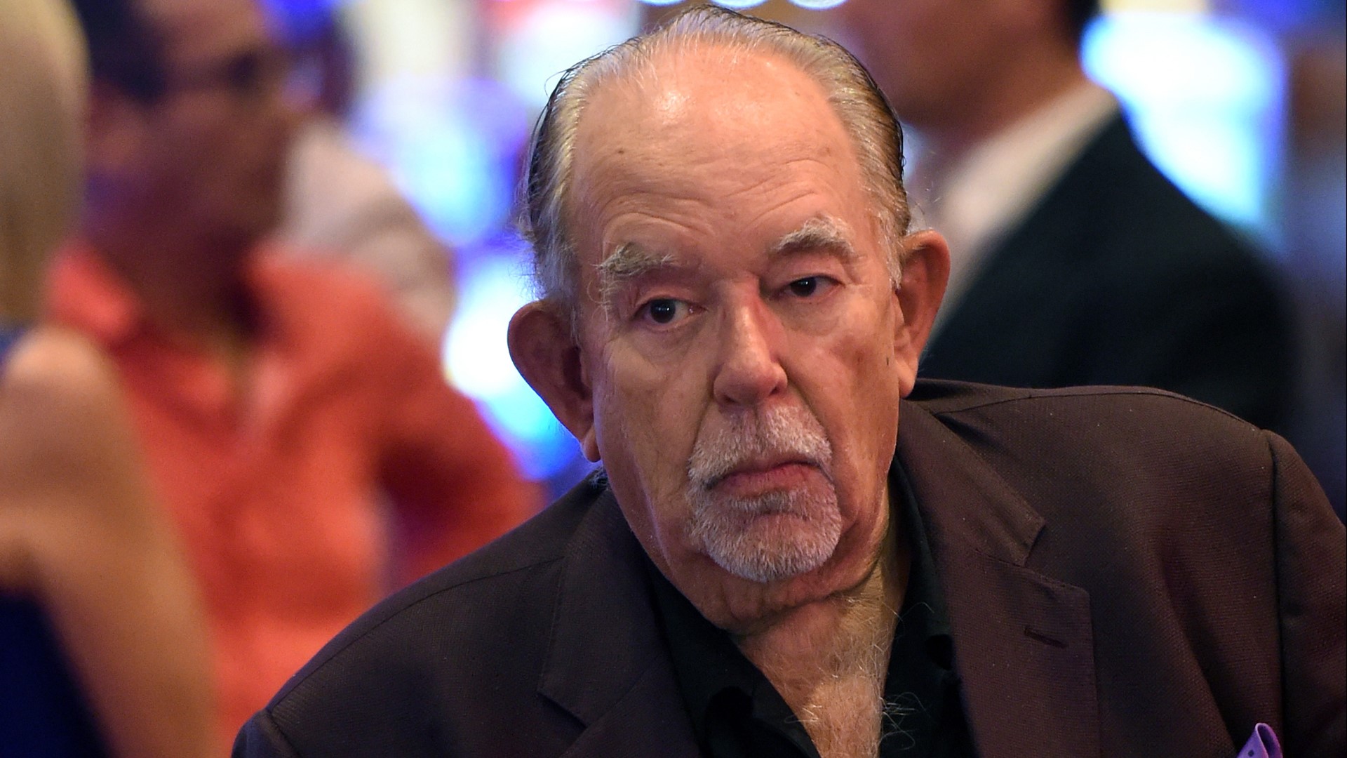 Robin Leach, 'Lifestyles of the Rich and Famous' host, dies at 76 ...