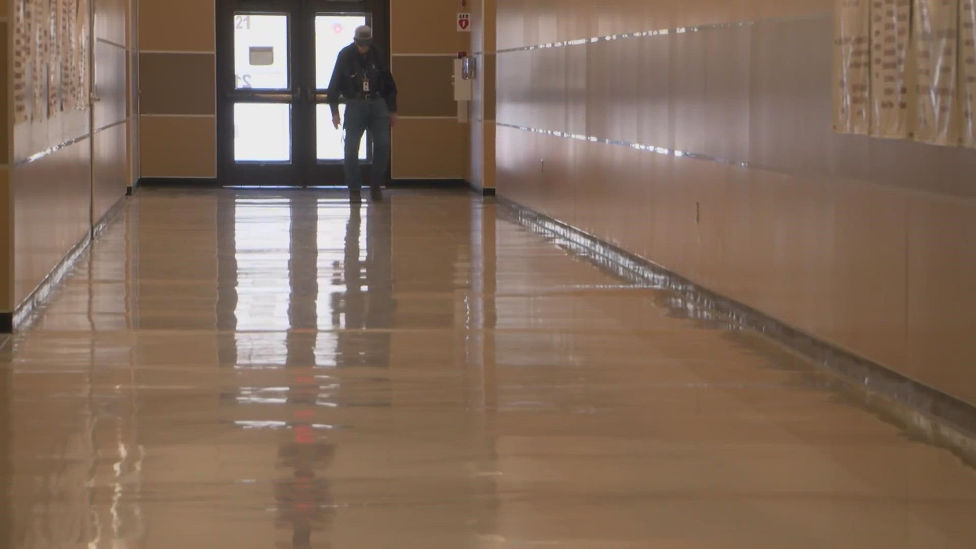 Texas school janitor helped by fundraiser started by students | ksdk.com