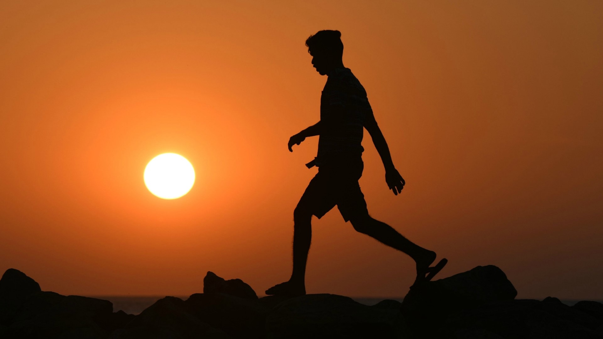 Study shows fast walkers could have a longer life expectancy | ksdk.com