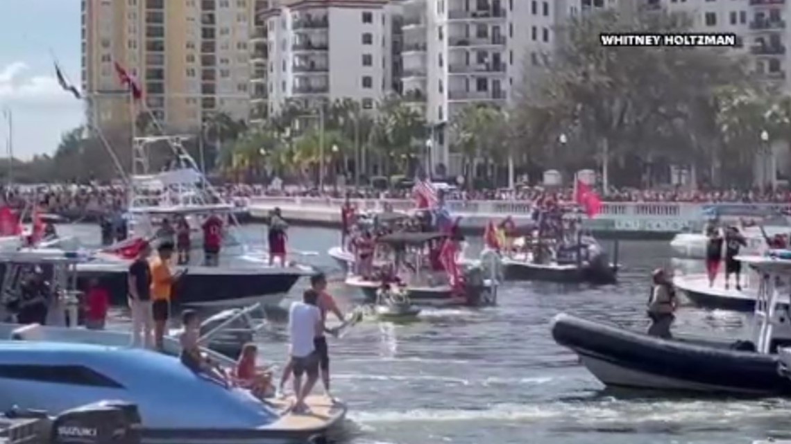 2021 Super Bowl LV Buccaneers boat parade | ksdk.com