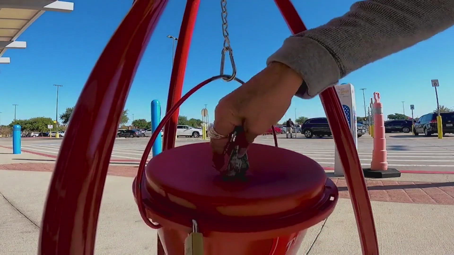 New Orleans man spreads holiday cheer, ringing Salvation Army bell for ...